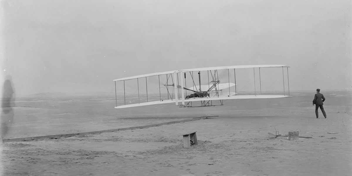 120 anni fa i fratelli Wright fecero decollare il primo aereo - La Verità