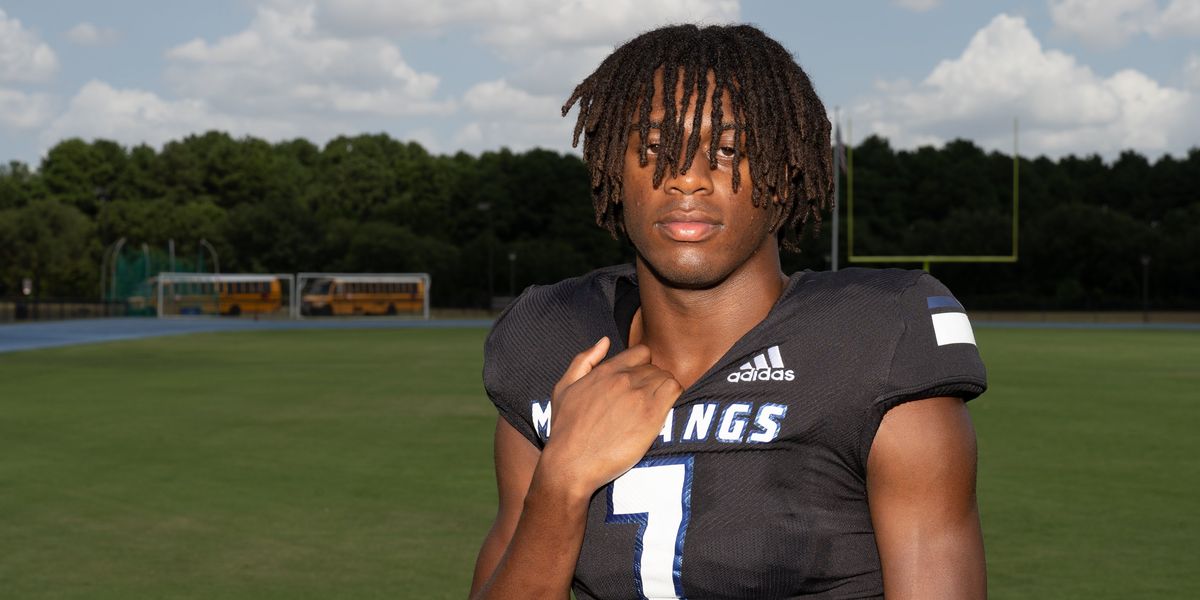 READY FOR TAKEOFF: Elie-Stuart Signs to Air Force in final stretch with ...