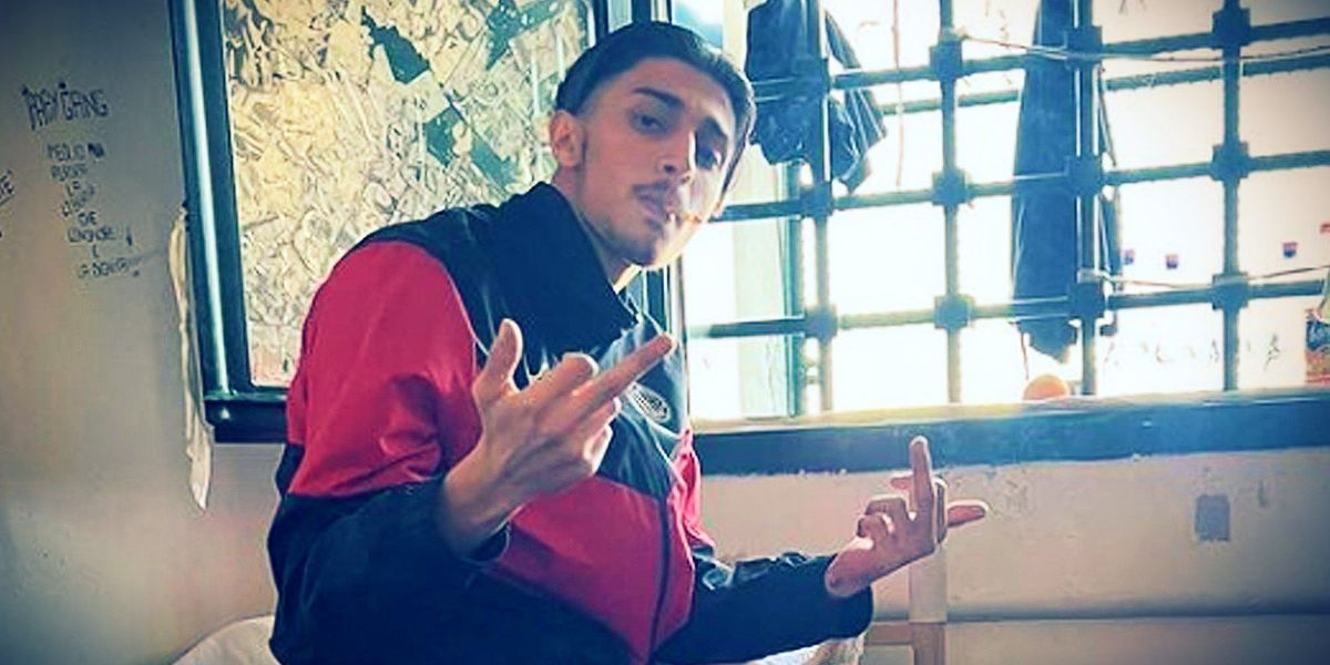 Utilizzava i permessi per sparare. Ai domiciliari il trapper Baby Gang ...