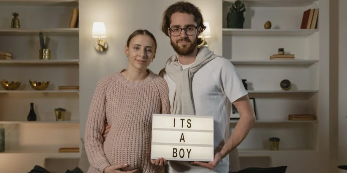 Family calls mother-to-be's baby name 'abusive' - Upworthy