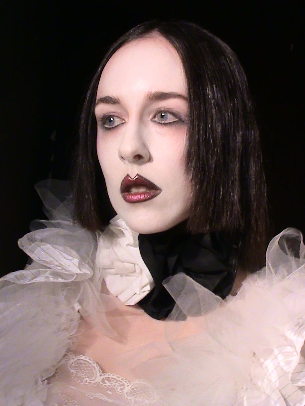 Allie X Creates a Weird World on "Girl with No Face" Album - PAPER Magazine