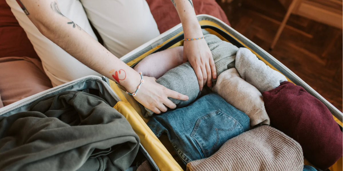 TikTok's '333 rule' promises to avoid overpacking - Upworthy