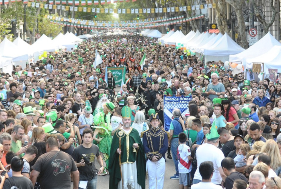 Pachucas: Fashion, Rebellion, and Mexican Identity - Luz Media