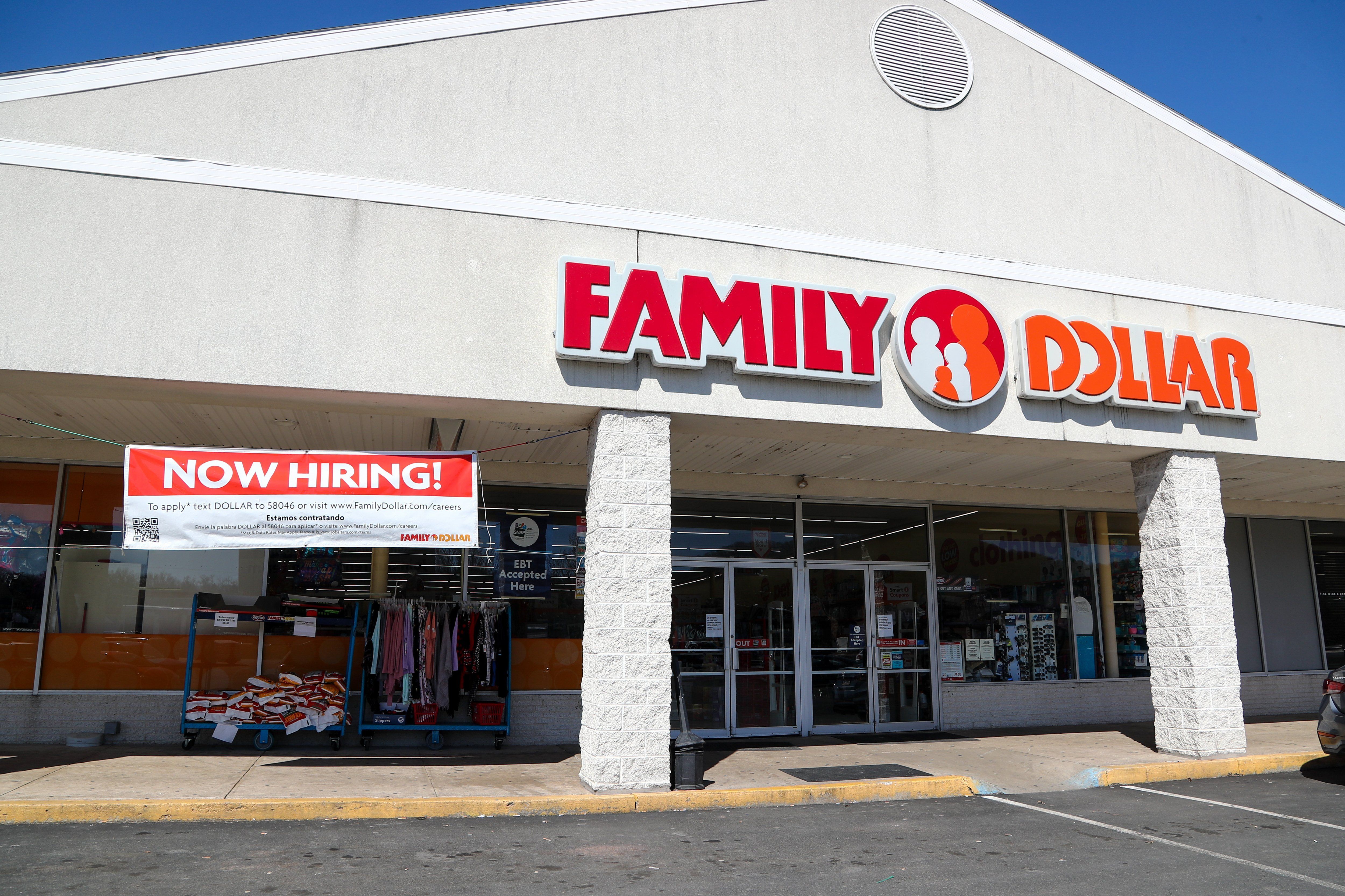 Dollar Tree set to close 1,000 Family Dollar stores - It's a Southern Thing