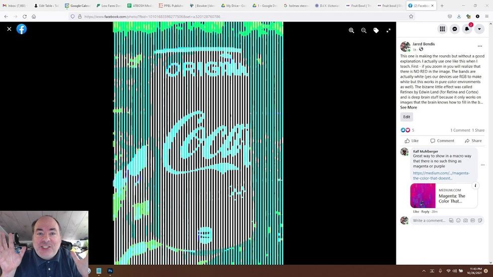 People swear the Coke can in this optical illusion is red - Upworthy