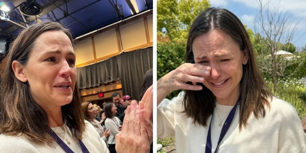 Jennifer Garner cries at her kid's graduation - Upworthy