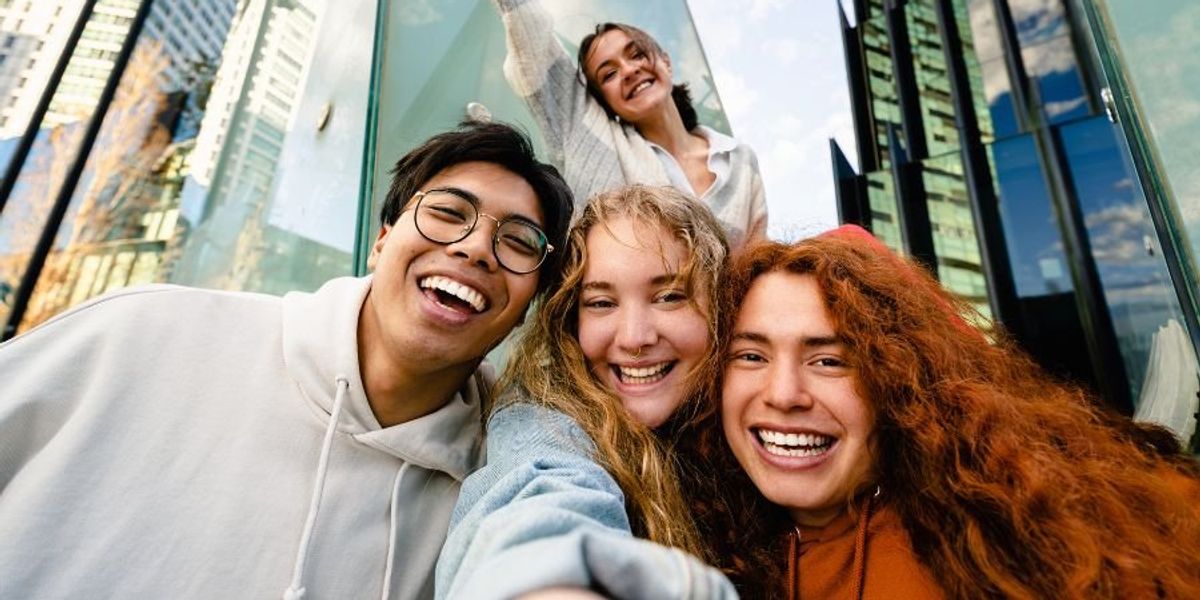 Millennials and Gen Xers bond over these 20 'baffling' Gen Z trends ...