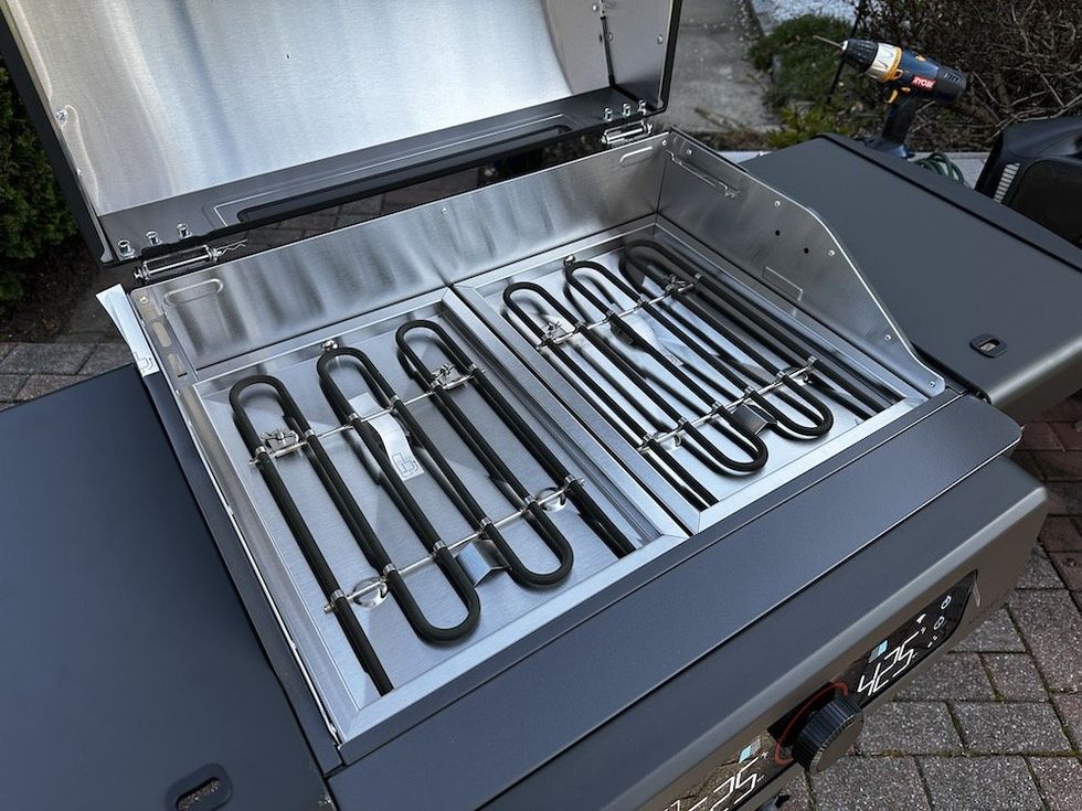 Current Model G Dual Zone Grill: Performance & Precision - Gearbrain