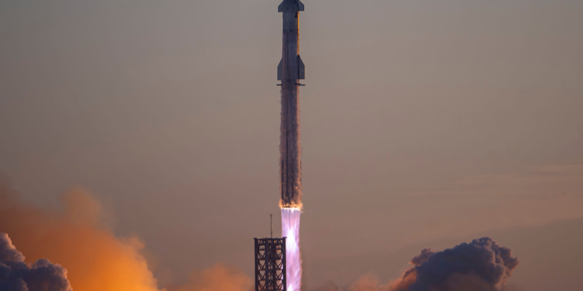 SpaceX's mega rocket completes its fourth test flight from Texas ...
