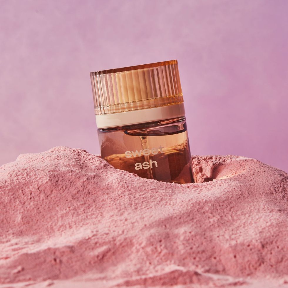 12 Trending Women's Fragrances To Add To Your Collection - xoNecole