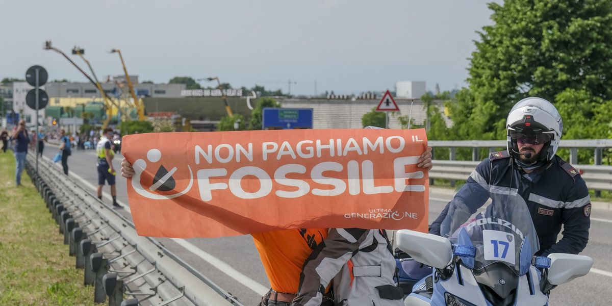 Le accise sul gasolio aumentano grazie ai fanatici del green deal Le accise sul gasolio aumentano grazie ai fanatici del green deal