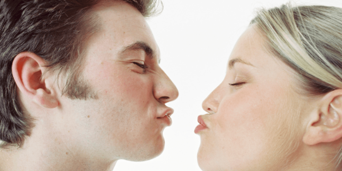 The human kiss evolved from primate grooming rituals - Upworthy