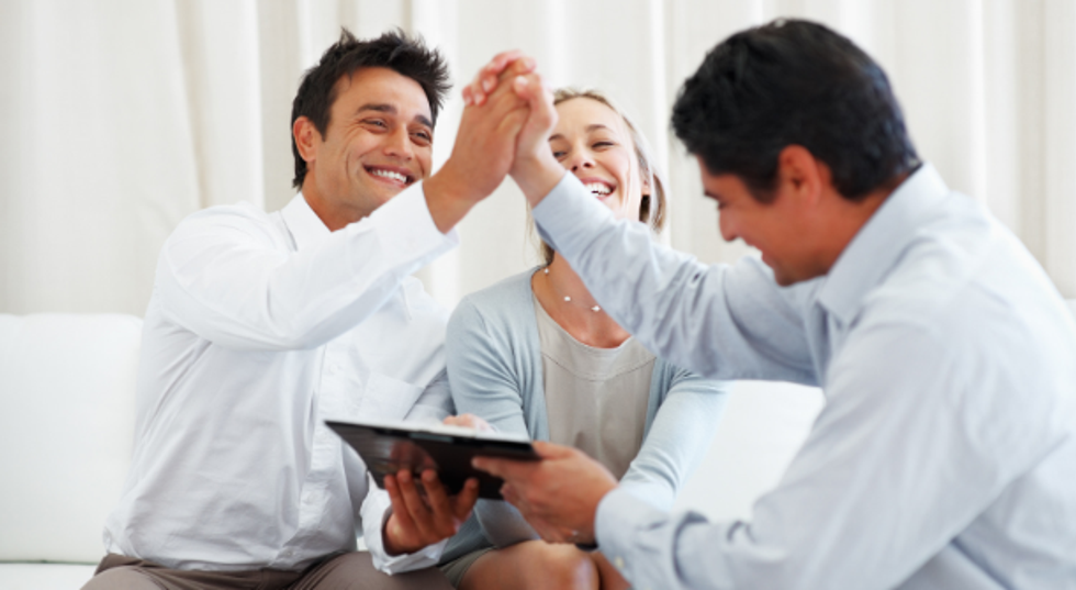 Conflict experts reveals how to stop an argument with one phrase - Upworthy