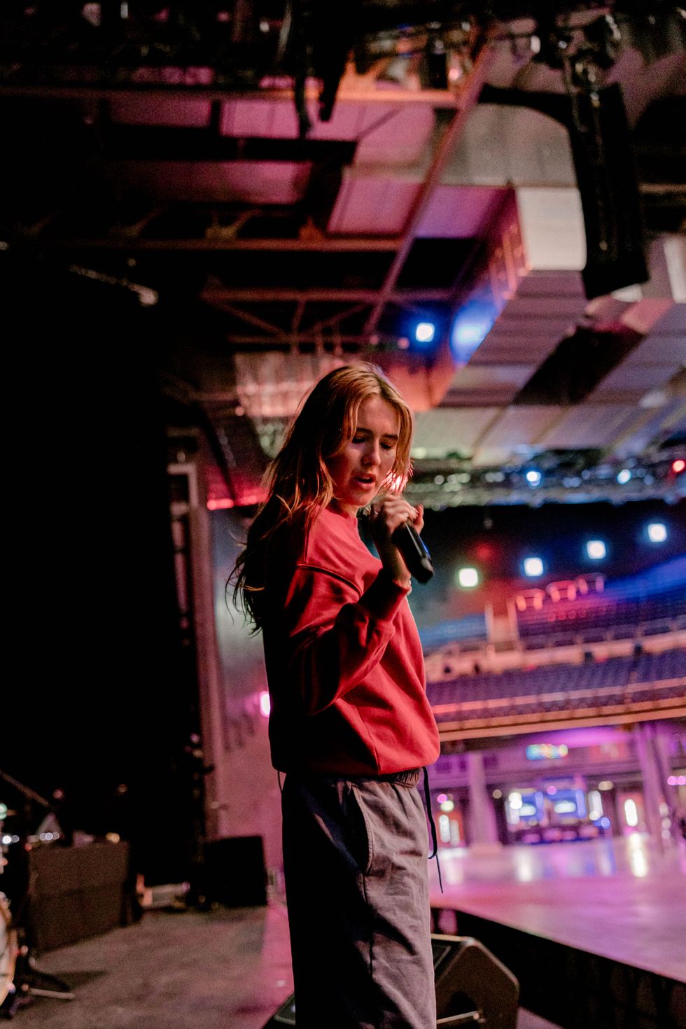 Mimi Webb Takes Us on Tour With the Jonas Brothers - PAPER Magazine