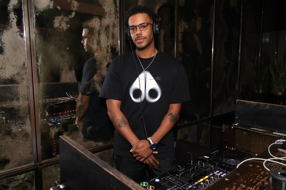 Fine Black Men In Hollywood Under 35 Actors Rappers More - xoNecole