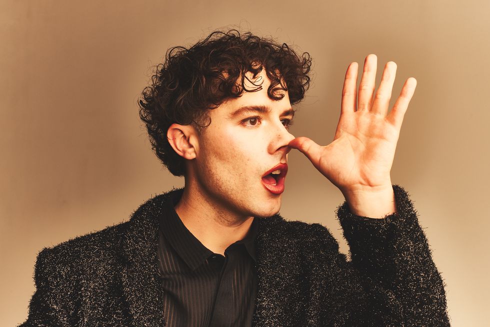 The Scarlet Opera Premieres "Heaven Is a Place on Earth" - PAPER Magazine