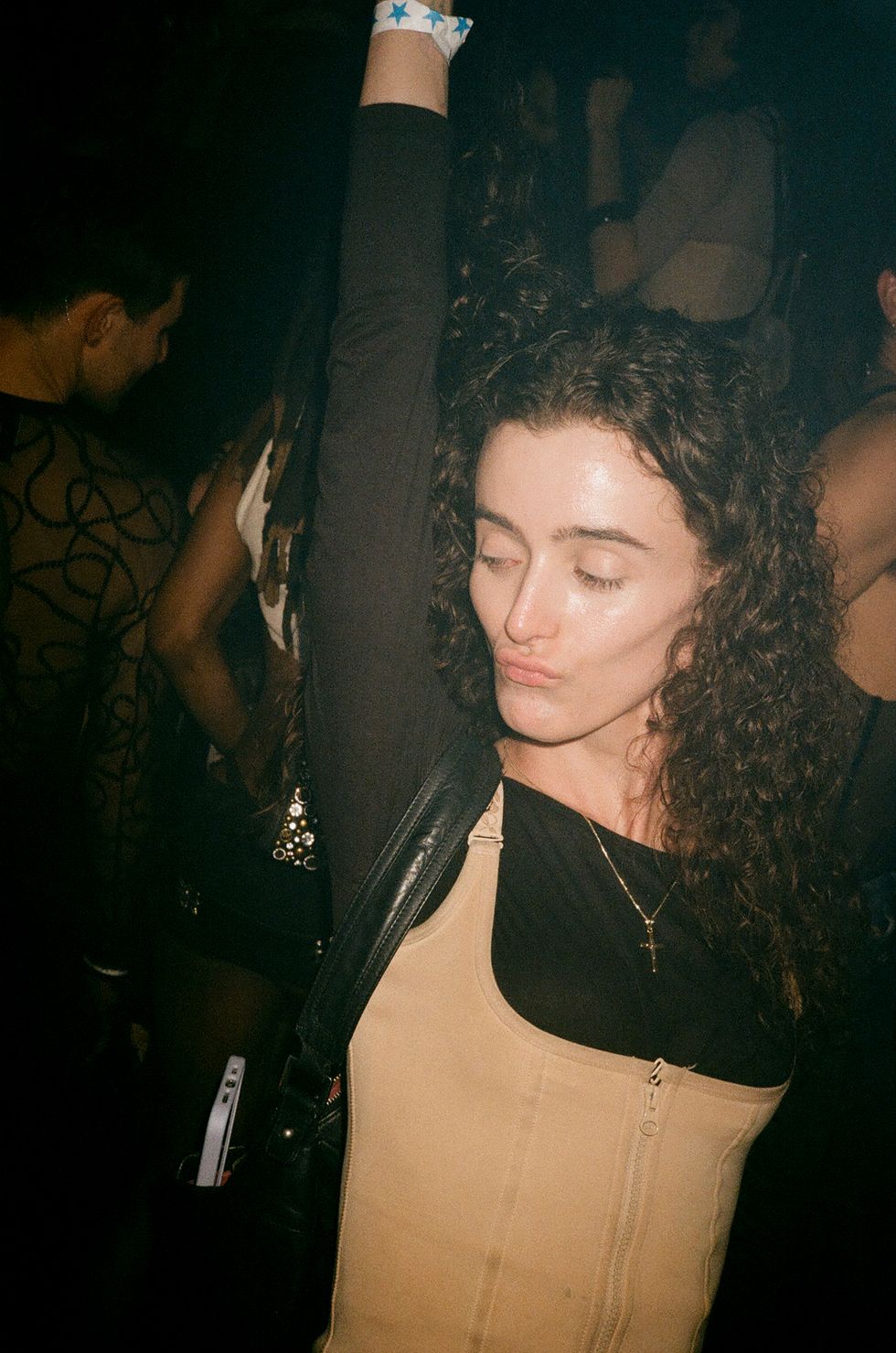 Exclusive Photos of FKA twigs' Market Hotel Show in NYC - PAPER Magazine