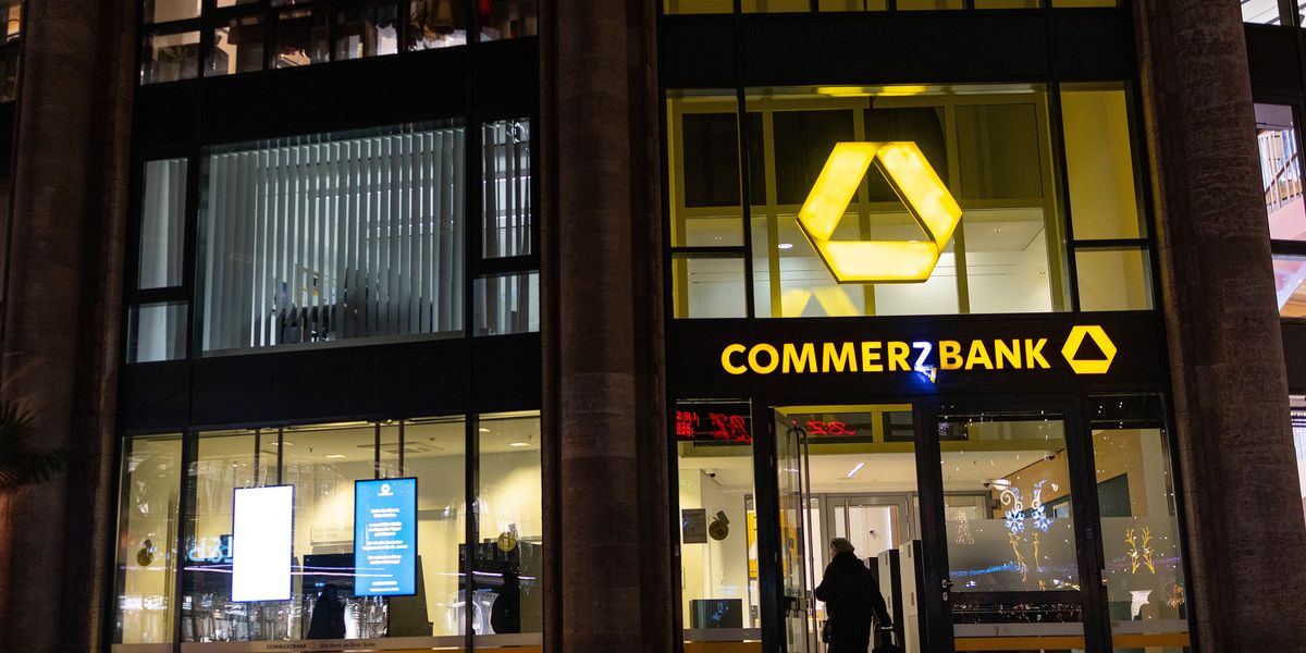 Commerz taglia 3.900 dipendenti pur di fermare l’assalto di Unicredit