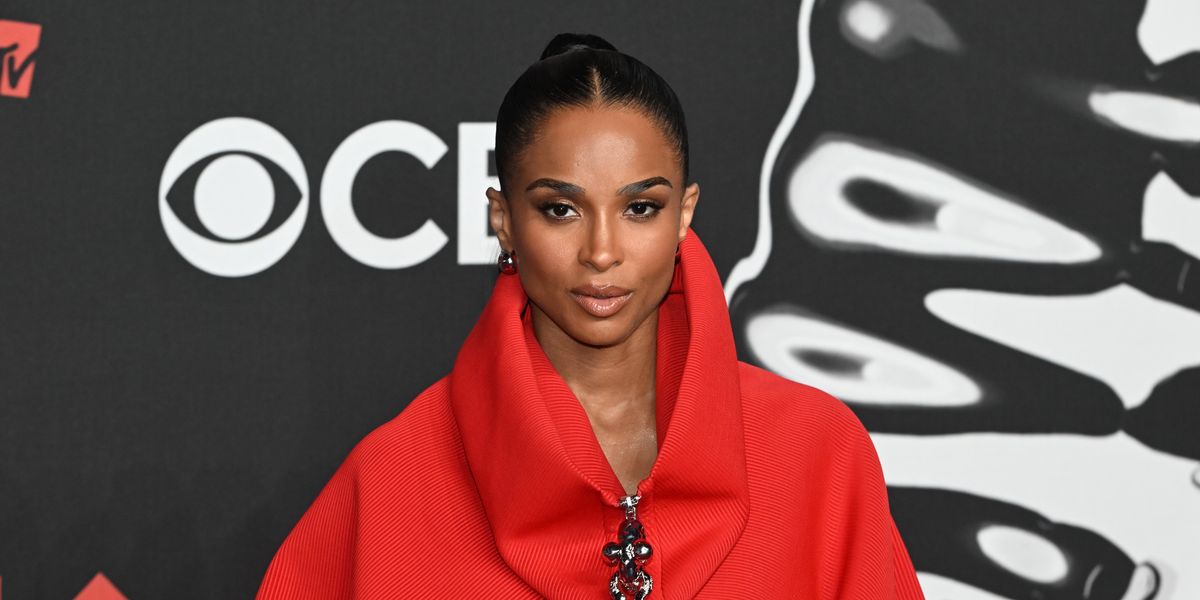 Ciara Reveals The Fitness Secret Behind Her Strong Knees - xoNecole