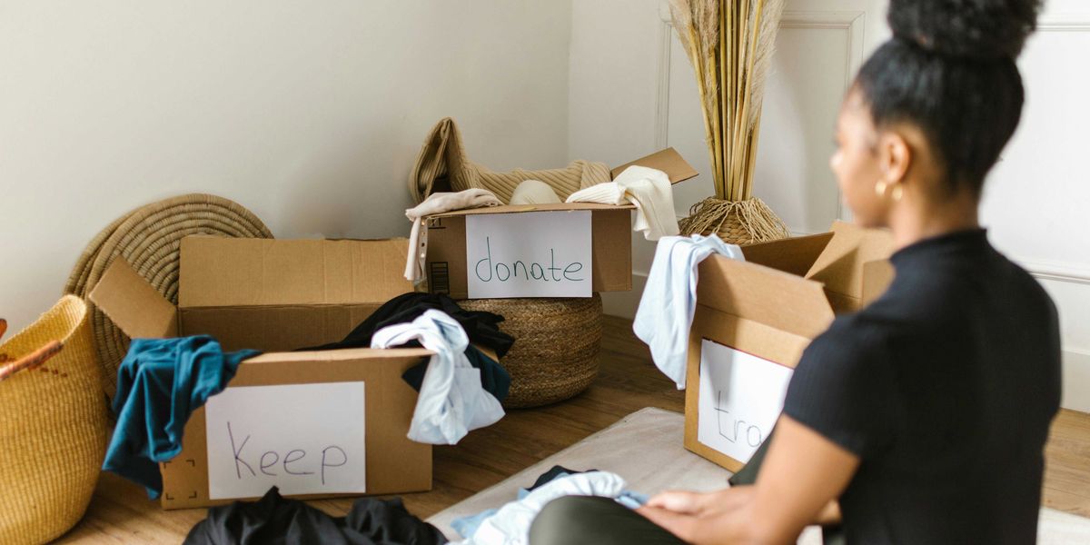 Trying to declutter your space? This Facebook group can help. - Upworthy