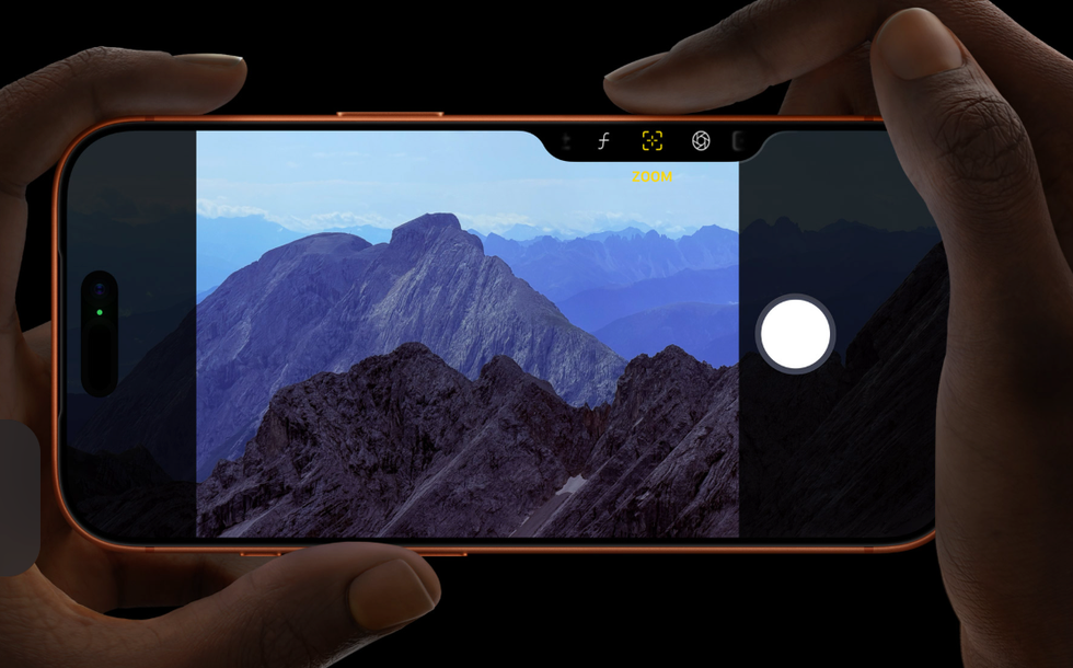 iPhone Pro Max: 17 vs 16 vs 15: Full Comparison - Gearbrain