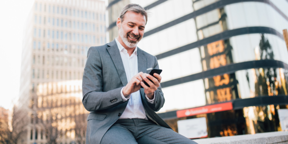 Man shares the tell-tale texting style that immediately identified him ...