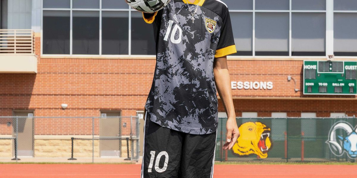 STYLE OF PLAY: Cohesion will drive Castillo, Hastings into 2026 - VYPE