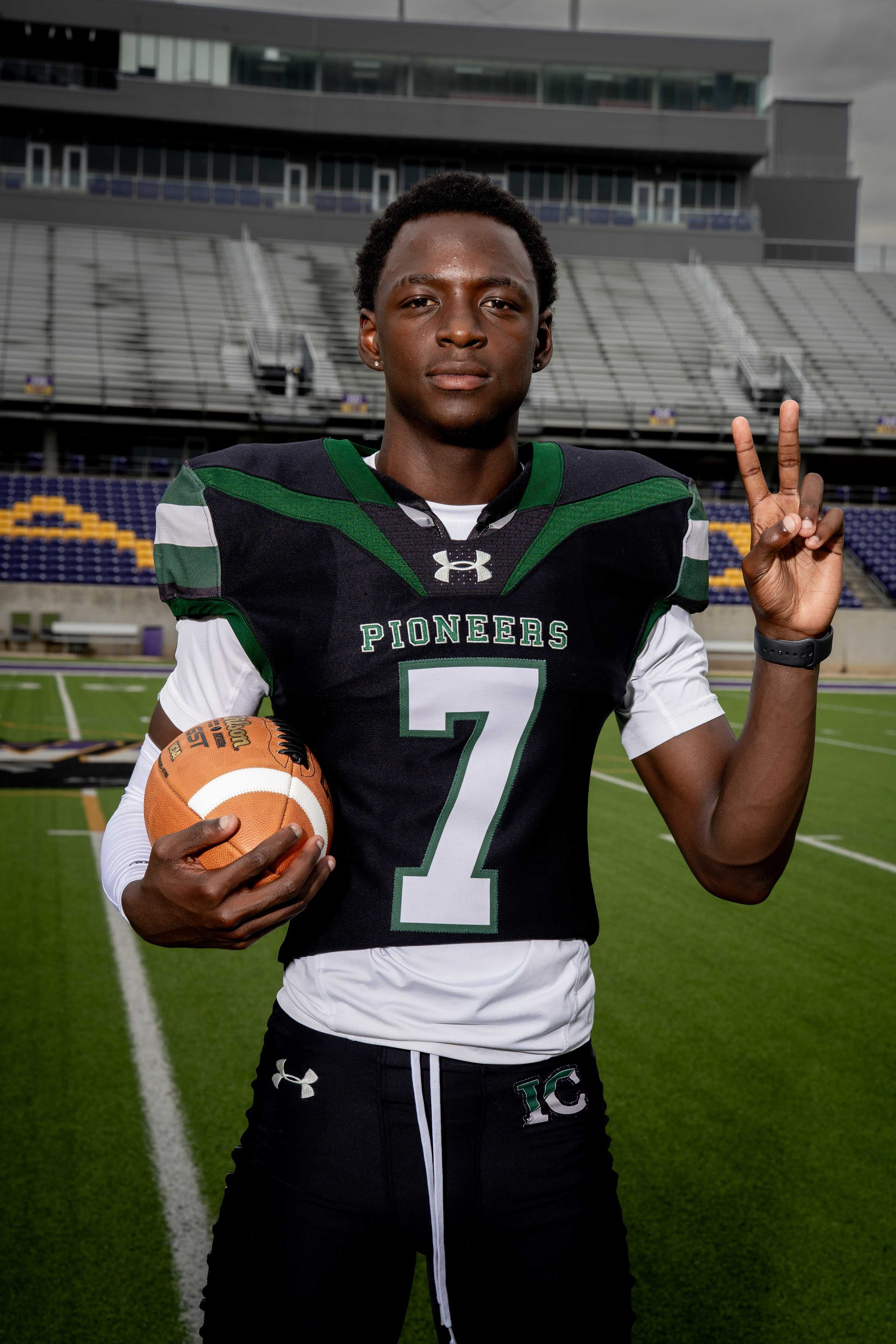 7:30PM | NFHS – 5A D2 Football Bi-district: Bastrop vs. SA Burbank - VYPE