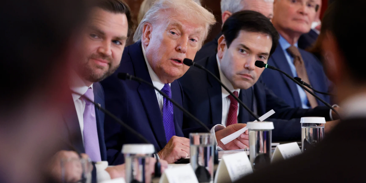 Plunder: How Trump's Greed Is Turning America Toward Piracy And ...