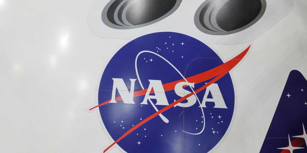 NASA's Johnson Space Center, UT System sign space act agreement ...