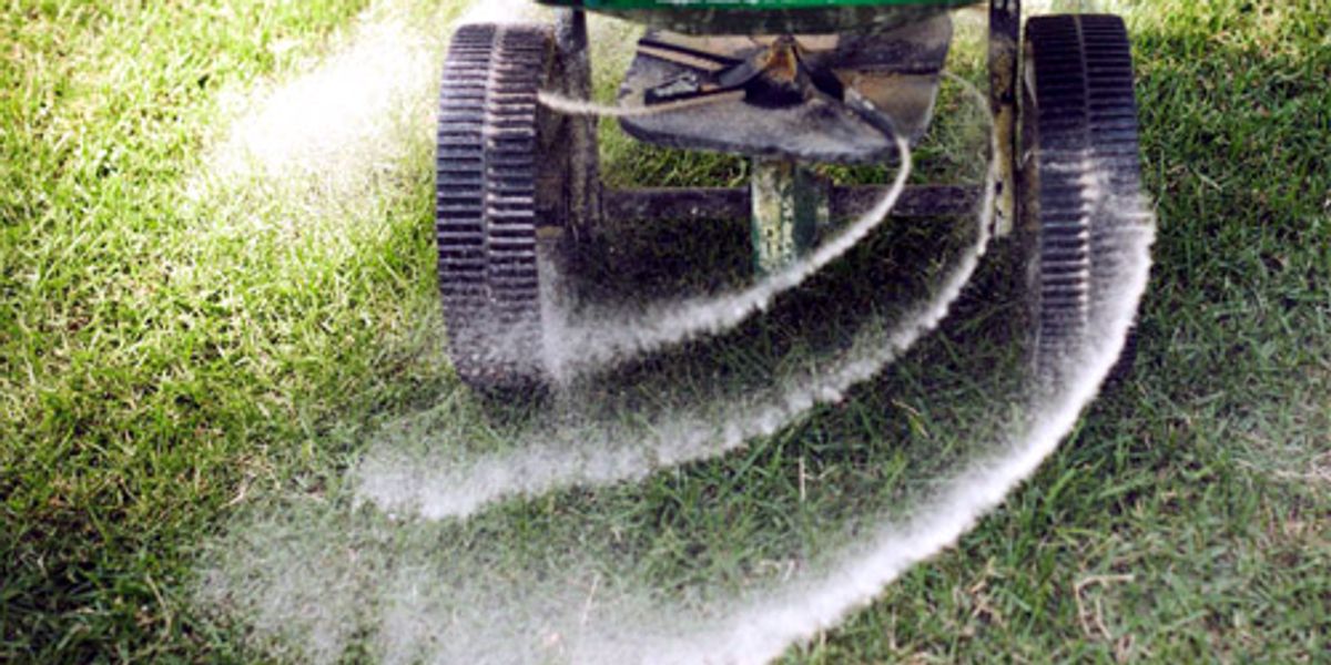 8 Disturbing Facts About Monsanto's Evil Twin—The Chemical Fertilizer ...