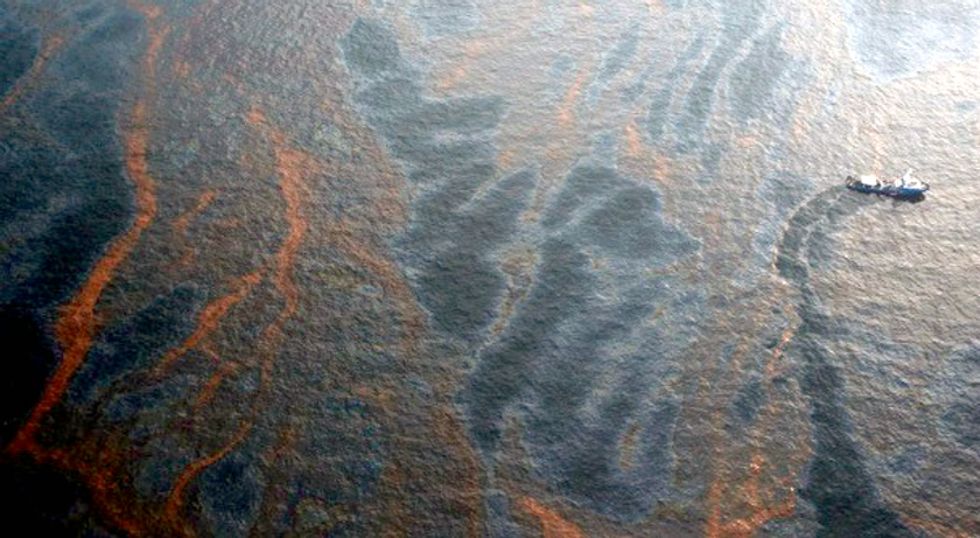 Shell Oil Spill Dumps Nearly 90,000 Gallons of Crude Into Gulf - EcoWatch