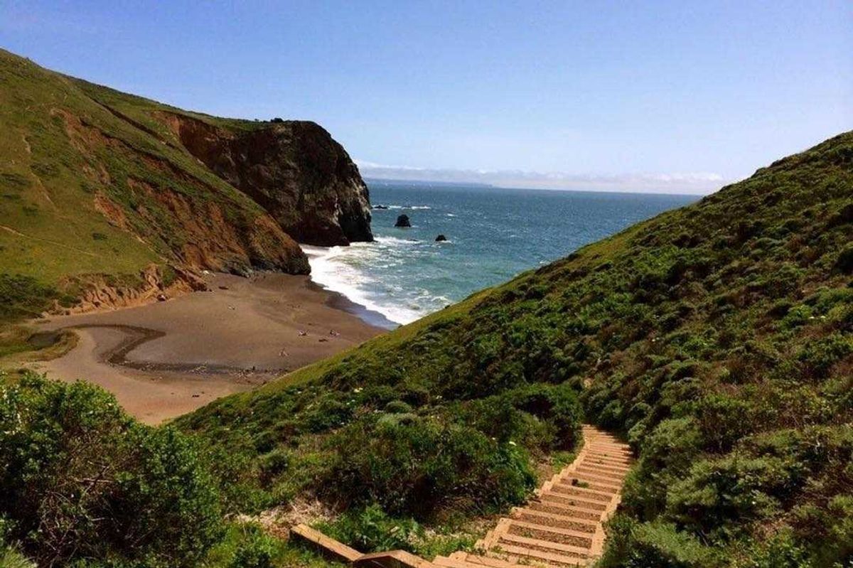 Hike to these secret beaches in the Bay Area. - 7x7 Bay Area