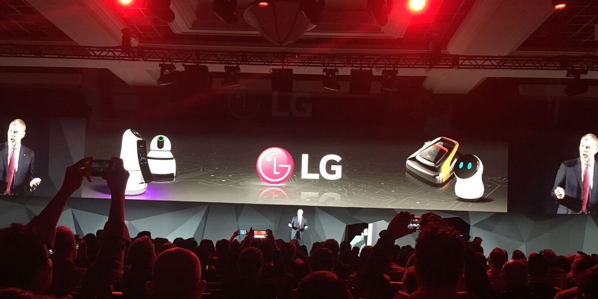 CES 2017: LG robots will mow your lawn - Gearbrain