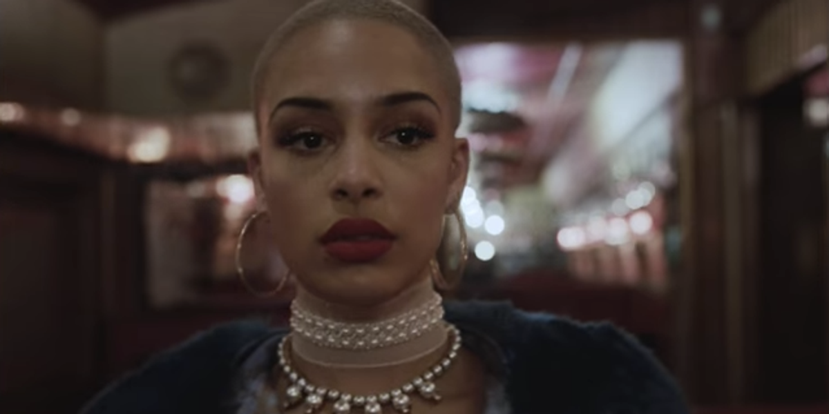 Watch Jorja Smith's Women-Empowering "Beautiful Little Fools" Video ...