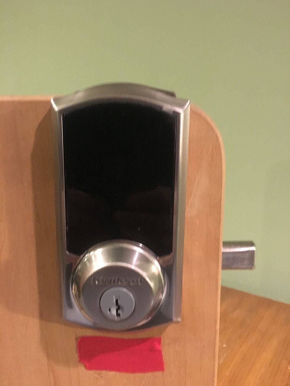 Review Kwikset Premis Touchscreen Smart Lock with SmartKey - Gearbrain