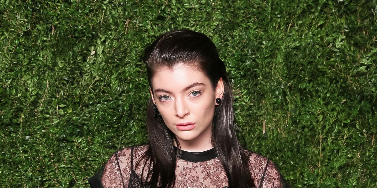 Watch the Raw New Songs Lorde Premiered at Her LA Show Last Night ...