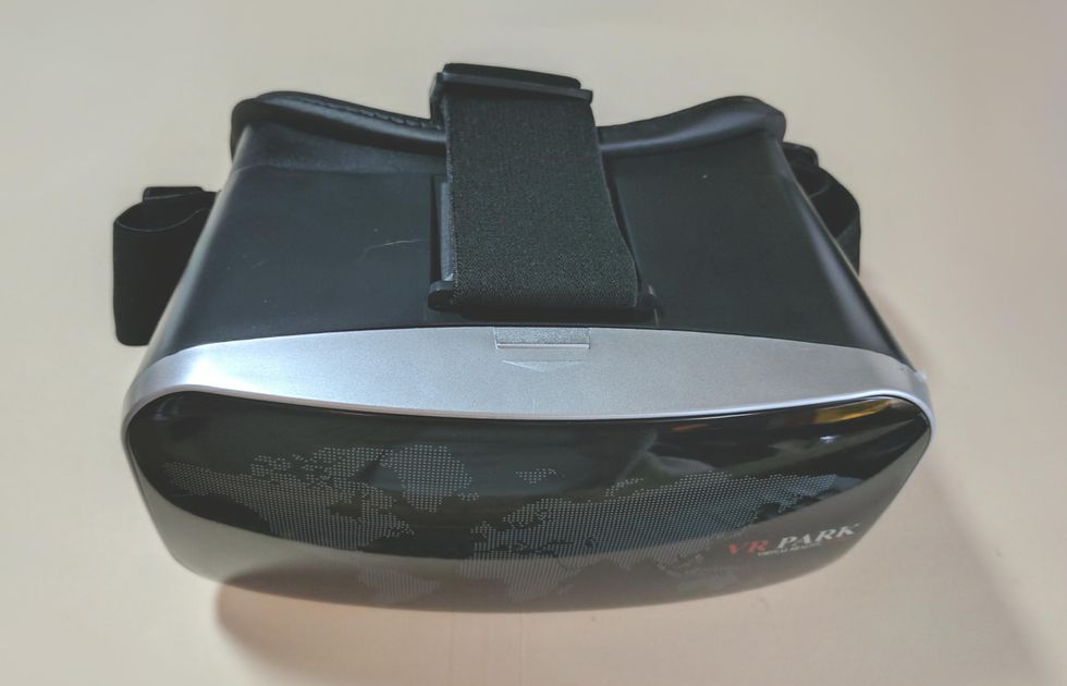 Review: VR Park V3 Google Cardboard virtual reality headset - Gearbrain