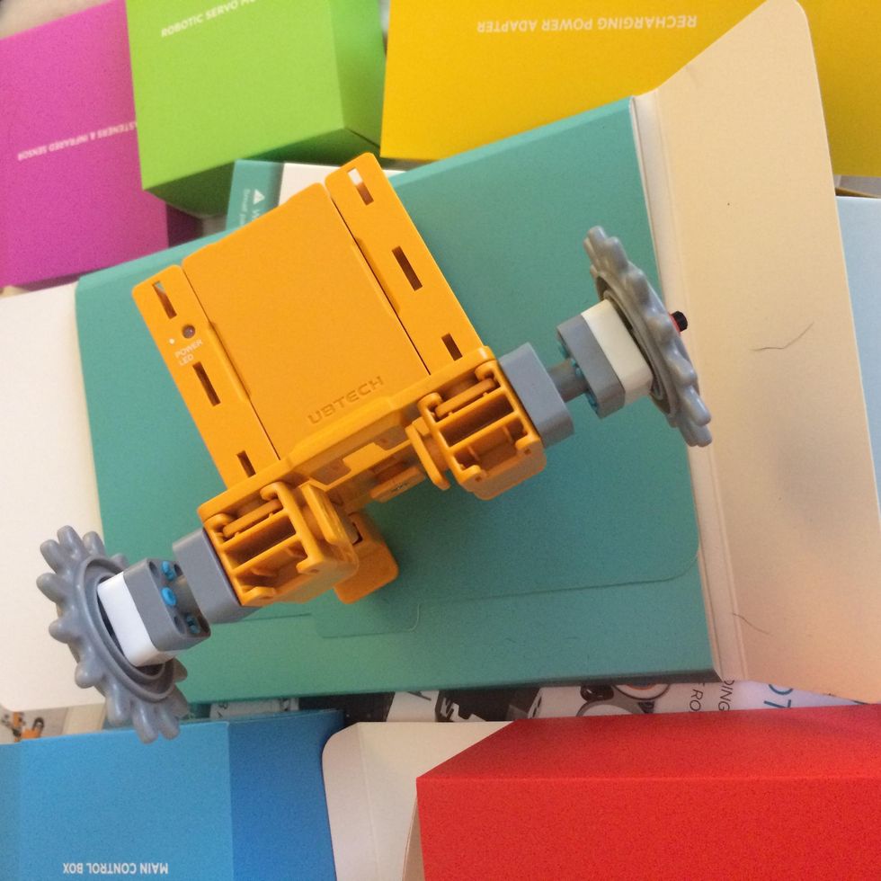 Review: Ubtech Jimu TankBot kit, a robot even you can build - Gearbrain