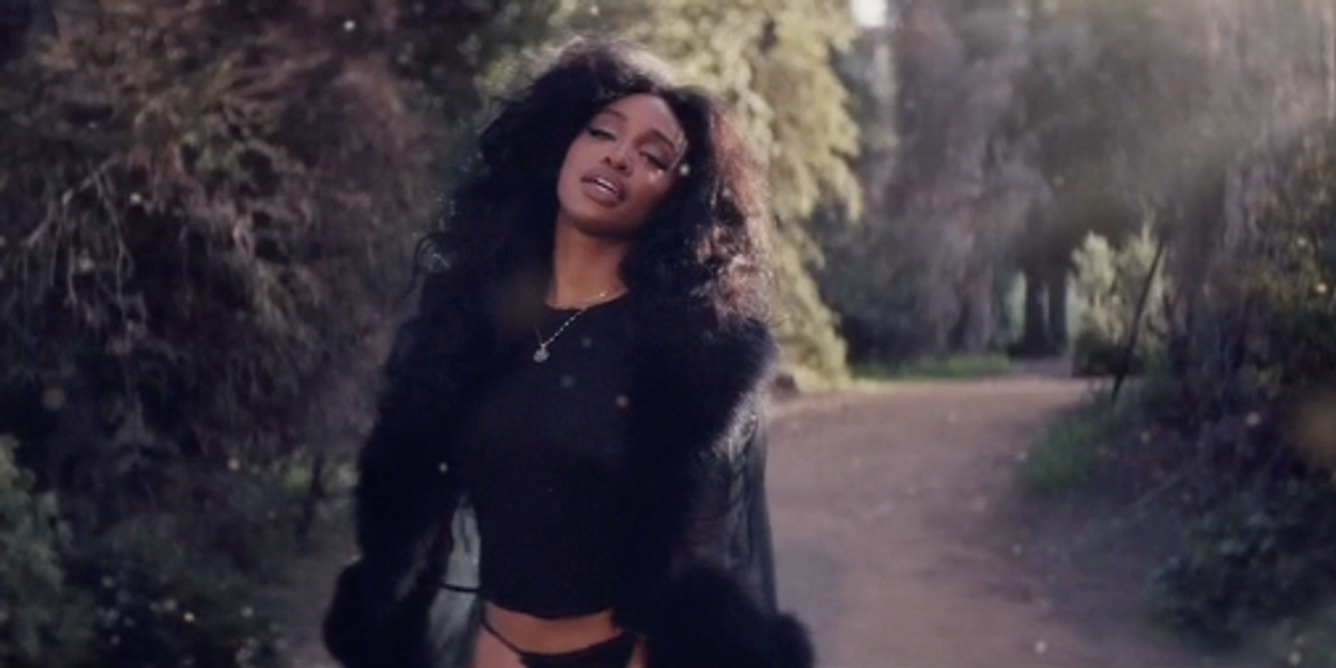 SZA is a Living Dream in New "Supermodel" Video - PAPER Magazine