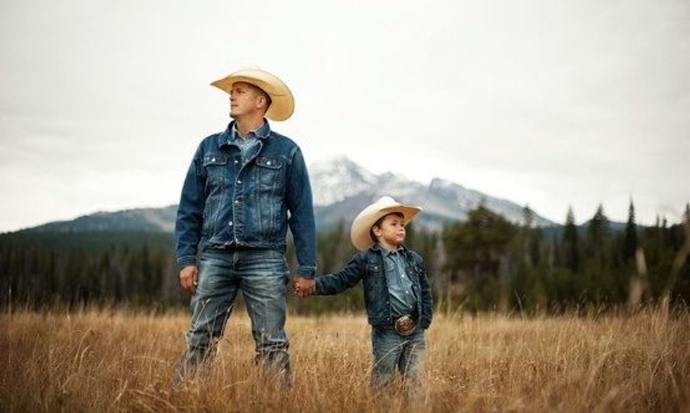 10 Ways You Know You Are Dating a Country Boy