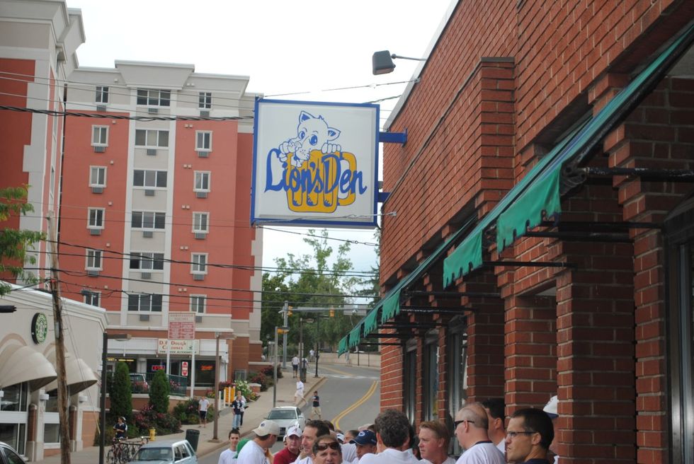 Penn State Bars 101: A Guide To 10 Of The Most Popular Spots Downtown