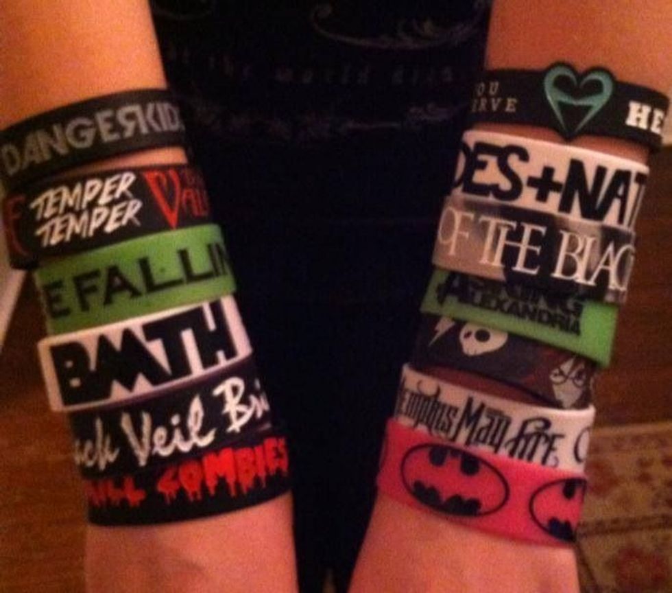 25 Essentials For Your Emo Starter Pack