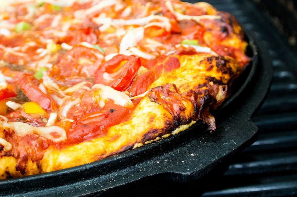 4 Irresistible Ways To Eat Pizza