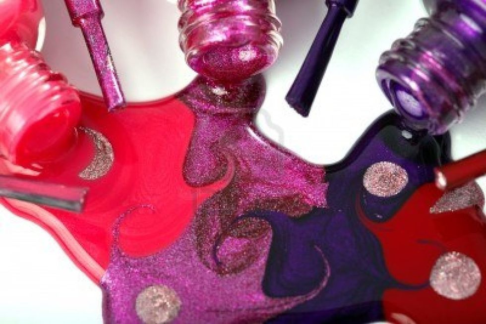 20 Absolutely Cringe-Worthy Nail Fails