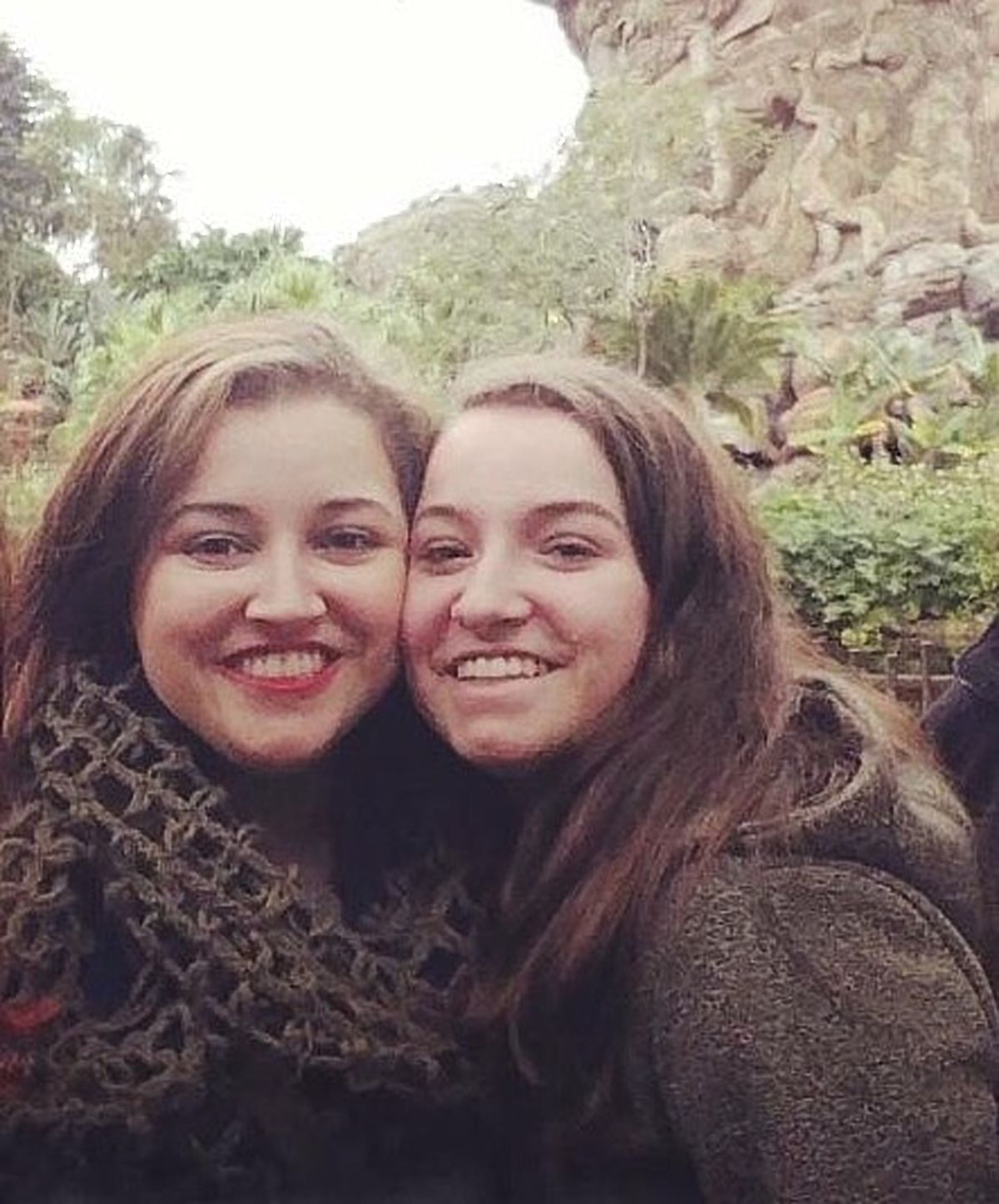 5 Things That Happen When Your Little Sister Looks Exactly Like You