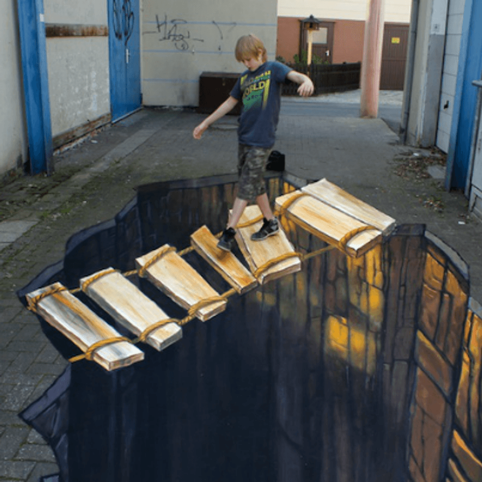 35 Real-Life Optical Illusions That Will Blow Your Mind