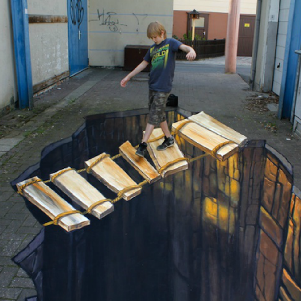 35 Real-Life Optical Illusions That Will Blow Your Mind