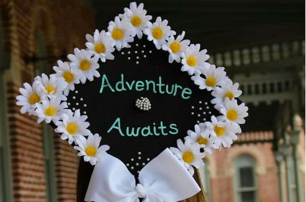 38 Of The Best Decorated Graduation Caps That Are Causing Serious ...