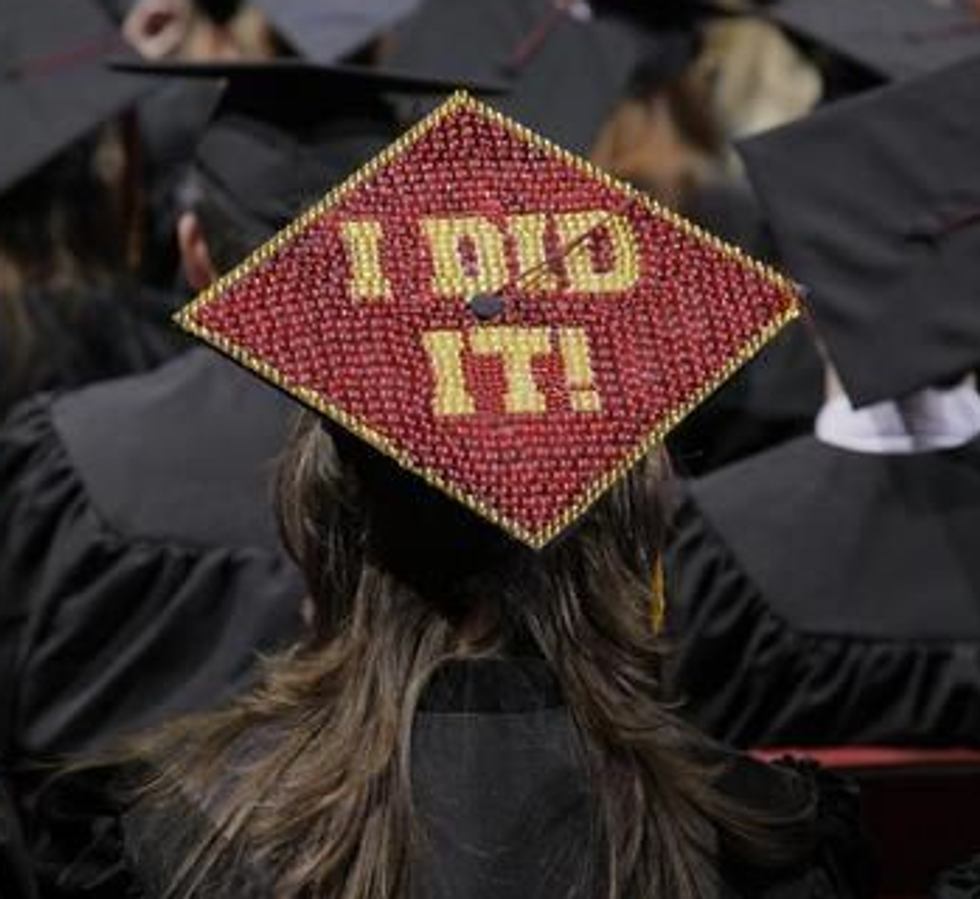 38 Of The Best Decorated Graduation Caps That Are Causing Serious ...